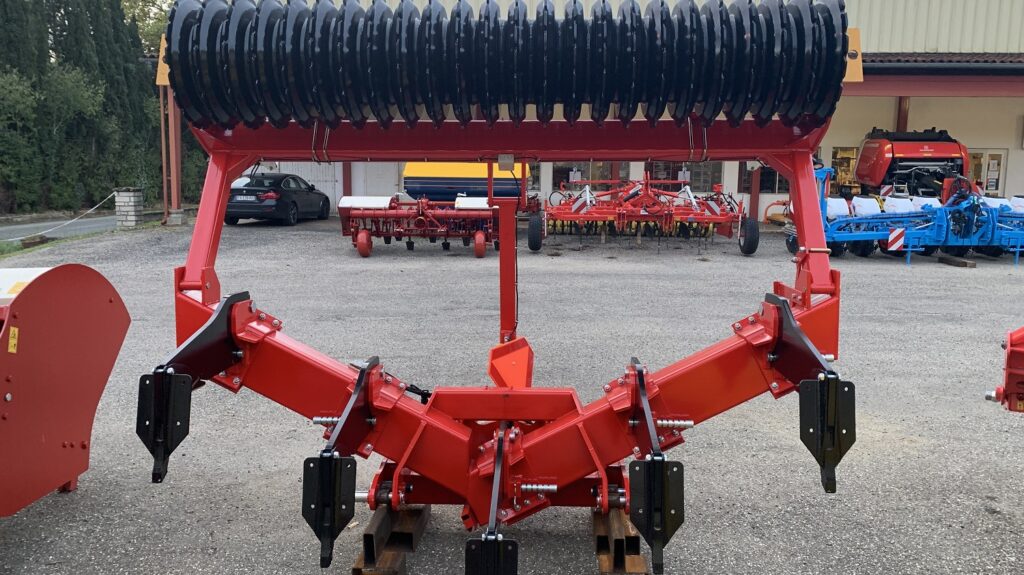 Etablissements Lafforgue. Décompacteur HE-VA Sub-Tiller 3m.